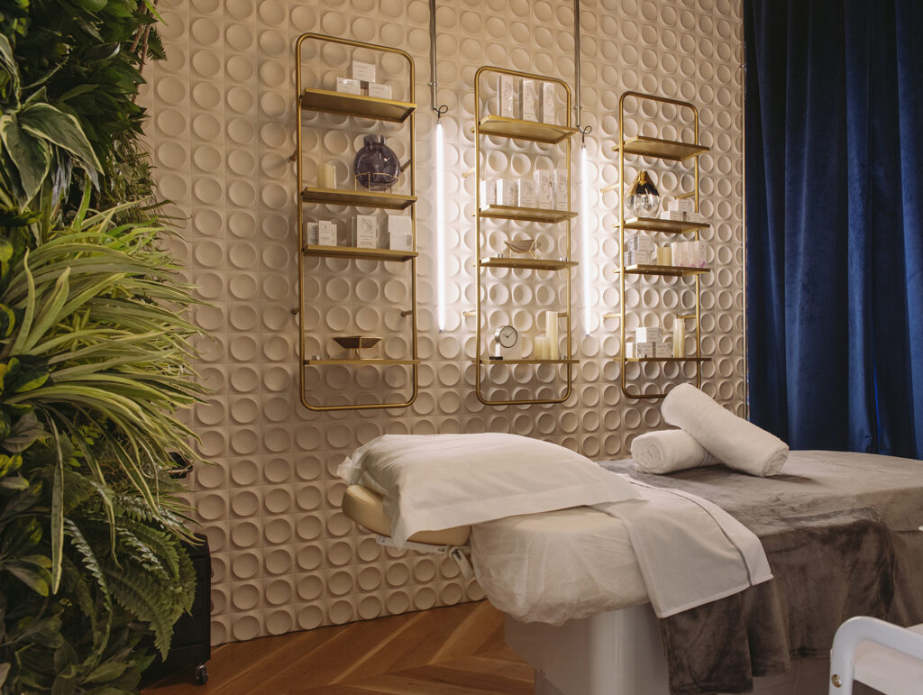 Shave Barbers & Spa | WoW