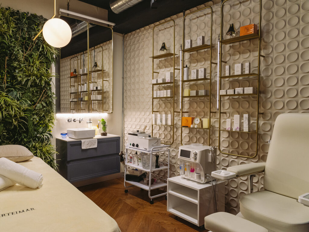 Shave Barbers & Spa | WoW